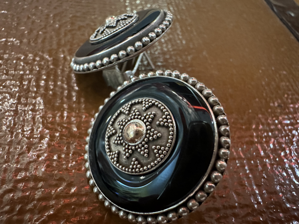 Silber-Ohrringe mit Onyx (Edelstein) & filigraner Verzierung » Arche ...
